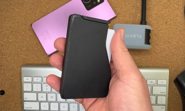 The Fantom M Bamboo Slim is MY FAVORITE MagSafe wallet! - Gear43