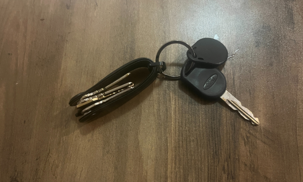 It's SURPRISING how GOOD the Orbitkey Key Organizer Pro is! (A Review ...